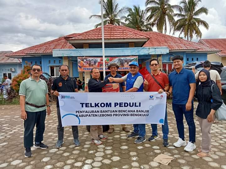 Peduli Bencana Lebong, PT Telkom Salurkan Bantuan | Rejangnews.com